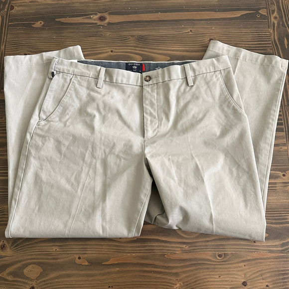 Dockers | Pants | Mens Dockers Beige Chinos Waist 4 Classic Fit Smart ...
